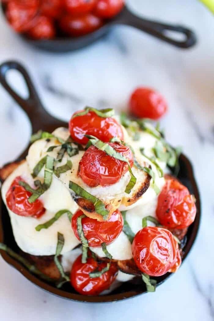 Blistered Tomato Grilled Toast Caprese Nachos with Balsamic Glaze ...