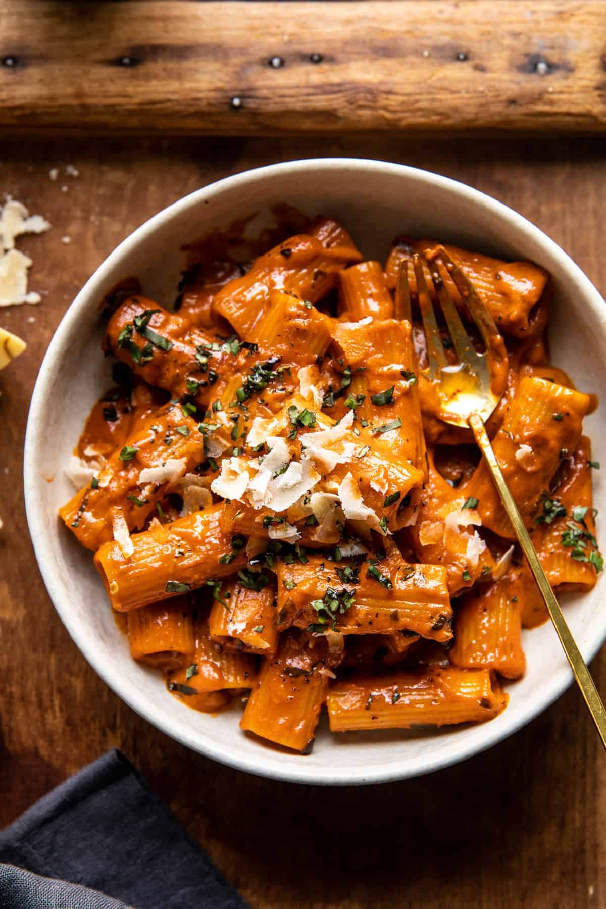 Spicy Pesto Pasta Alla Vodka. - Half Baked Harvest