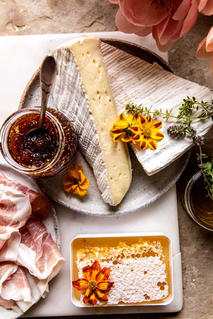 Baked Brie Crostini with Crispy Prosciutto. - Half Baked Harvest