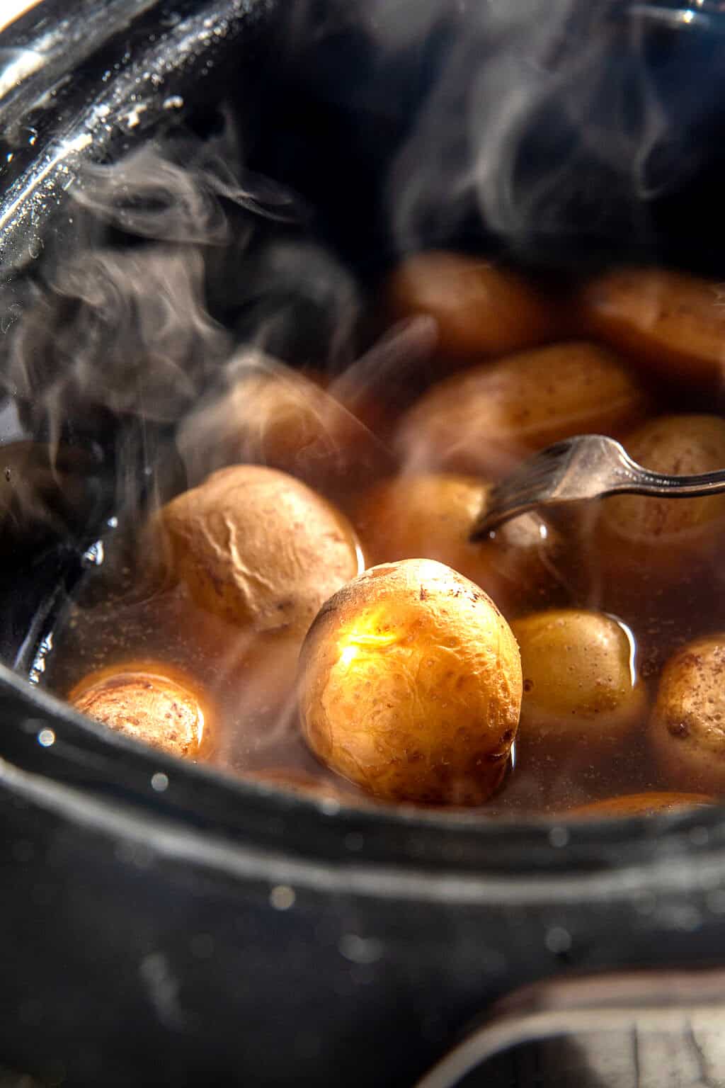 Crockpot Fondue Mashed Potatoes. - Half Baked Harvest